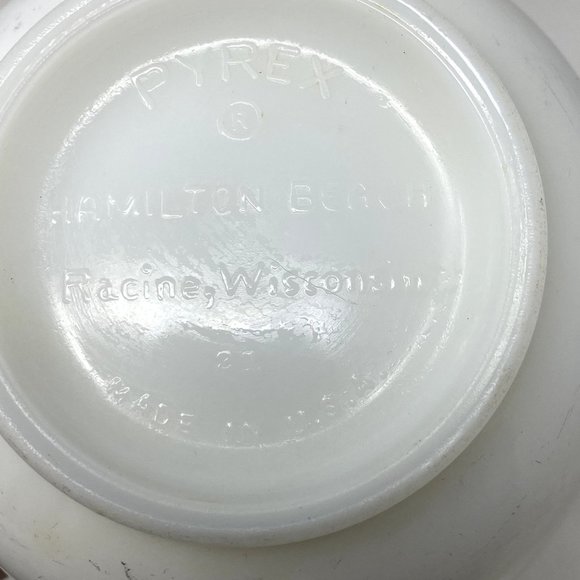 Pyrex | Kitchen | Vintage Pyrex Small Bowl | Poshmark